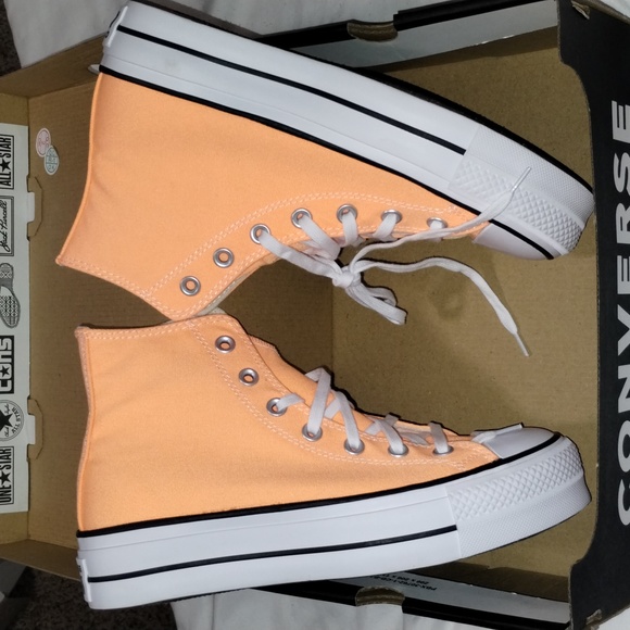 Converse | Shoes | Last One Converse Chuck Taylor All Star Lift Hi ...
